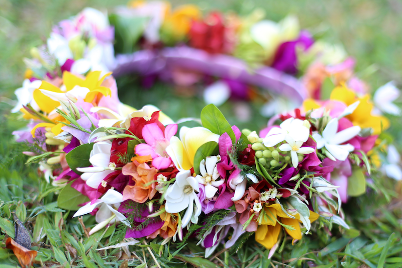 How to make a Polynesian flower crown?